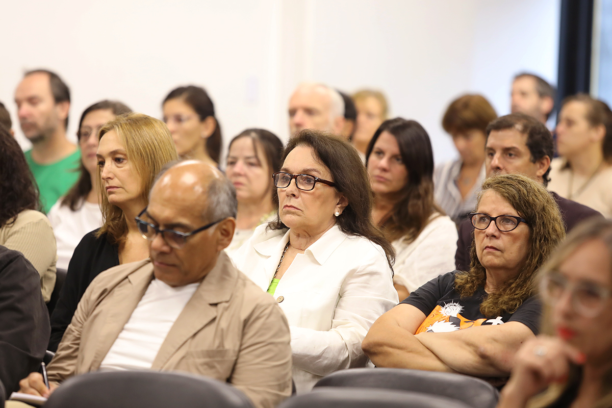 Tauber abrió un Seminario sobre egreso y pautas presupuestarias en la UNLP » UNLP
